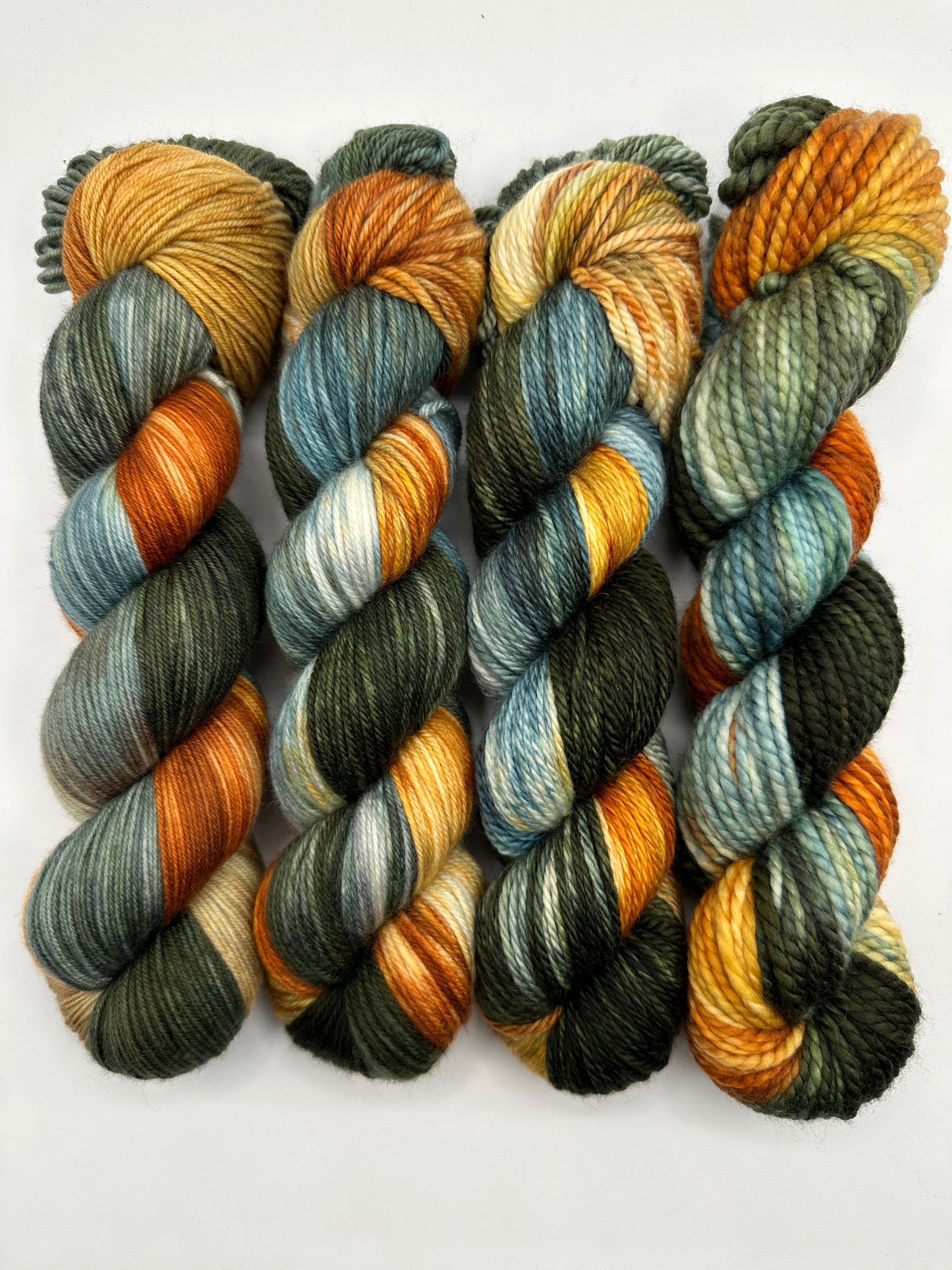 Autumns Embrace - Hand-Dyed Merino Wool Yarn – Arcane Fibre Works