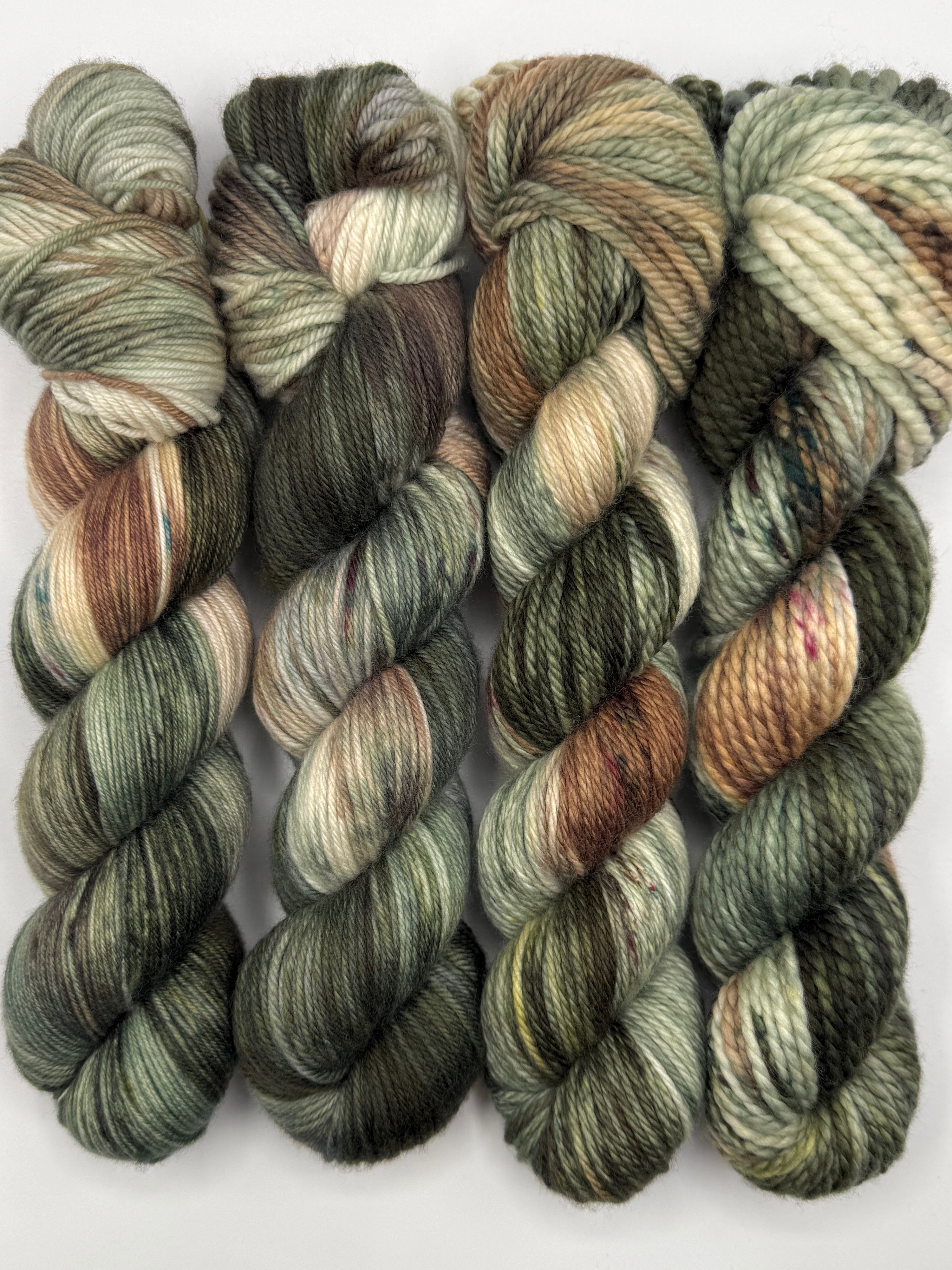 Flickering Flame Hand Dyed Merino Wool Yarn – Arcane Fibre Works