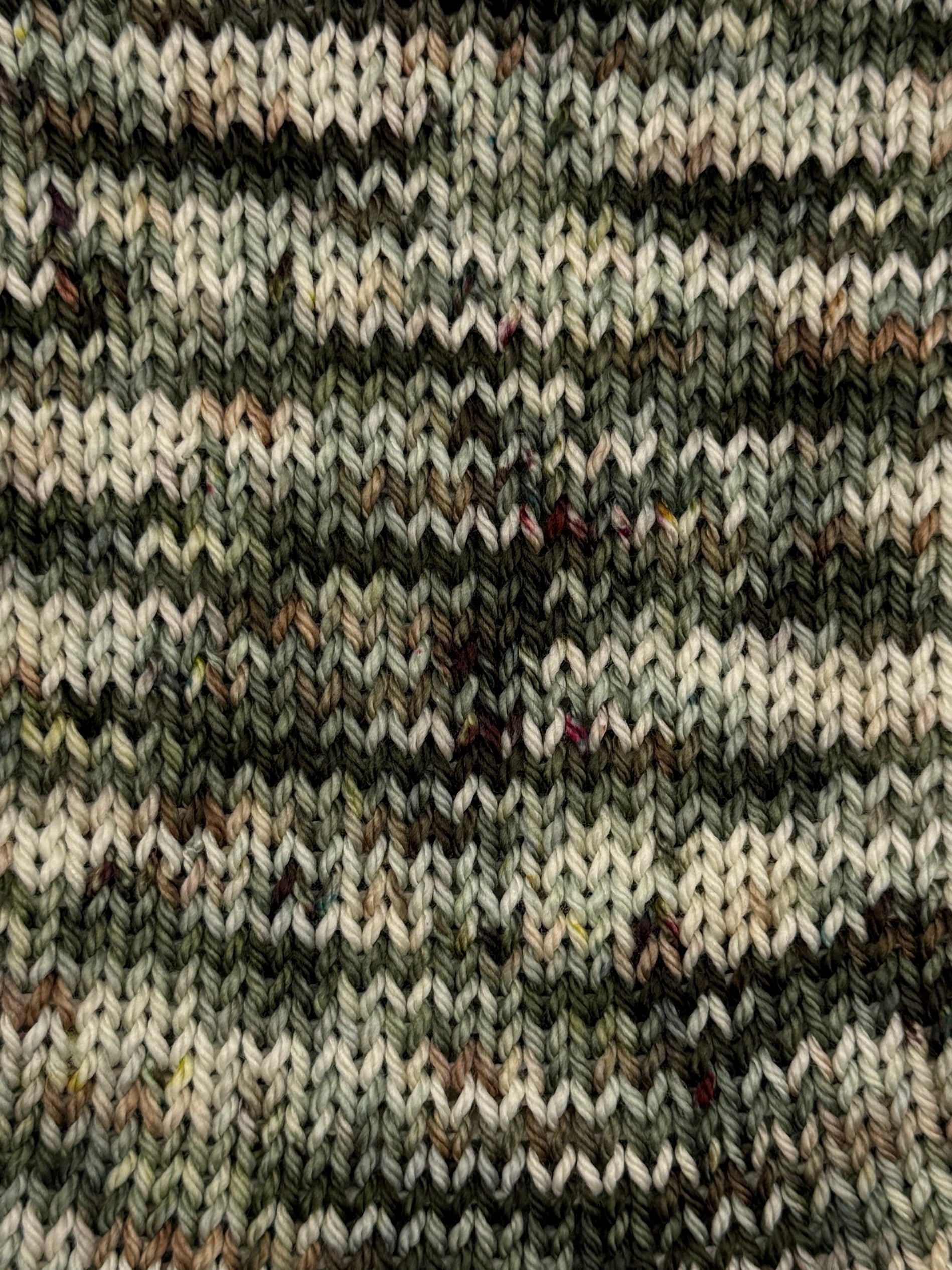 Flickering Flame Hand Dyed Merino Wool Yarn – Arcane Fibre Works